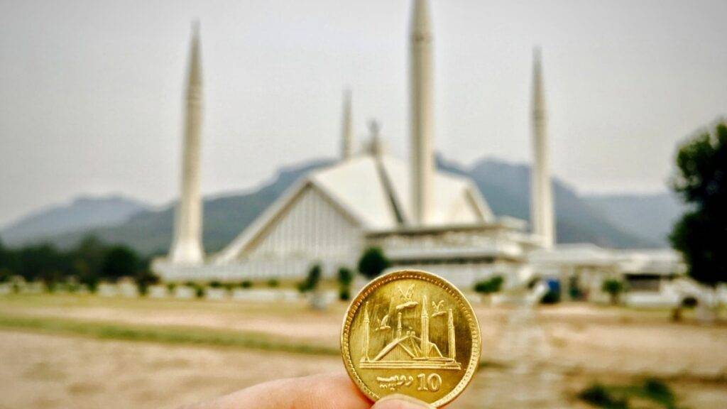 Pakistani Currency notes and Coins Historical places information | Life ...